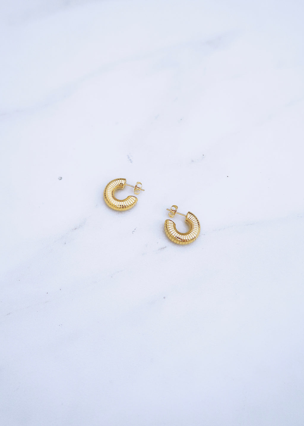 Mia Hoops – Ten Wilde